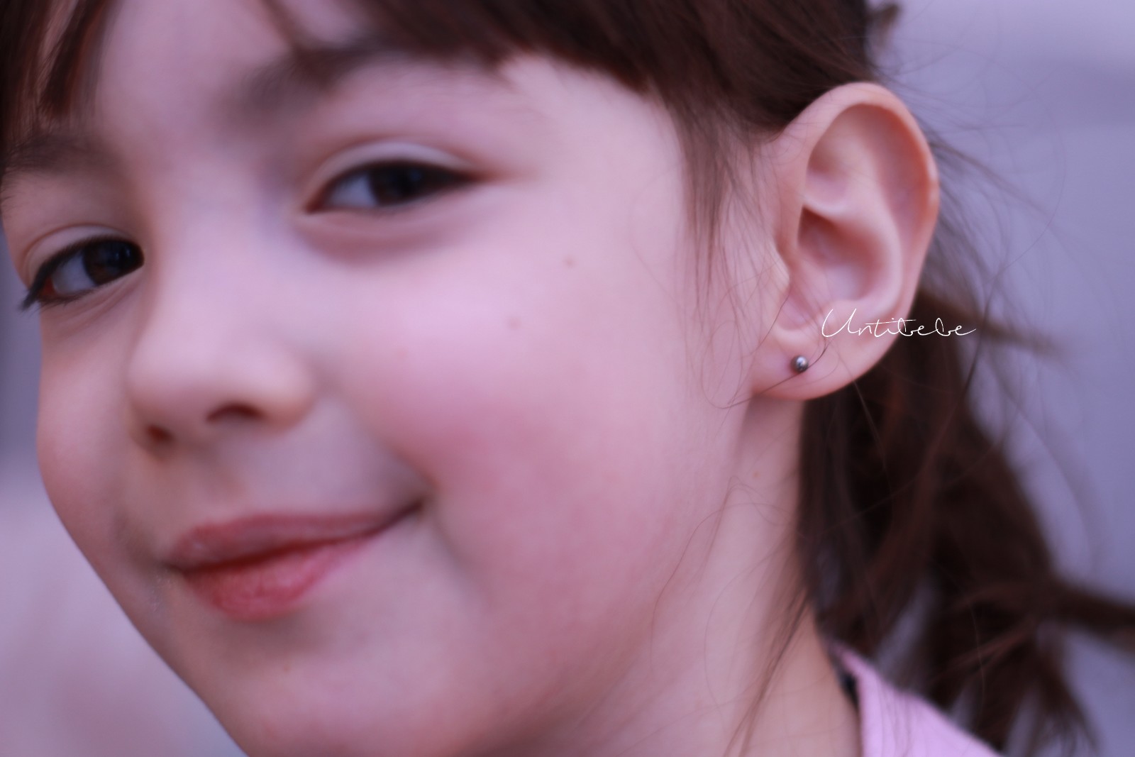 Emma s'est fait percer les oreilles ! {Conseils pour faire percer les ...